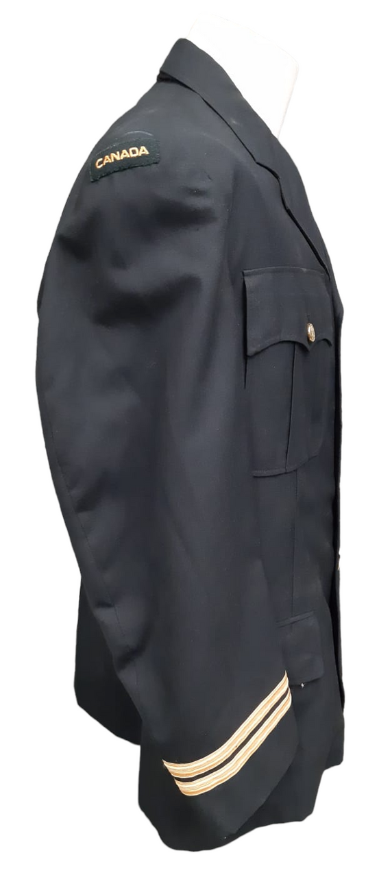 Canadian Armed Forces Service Green Jacket - Hero Outdoors