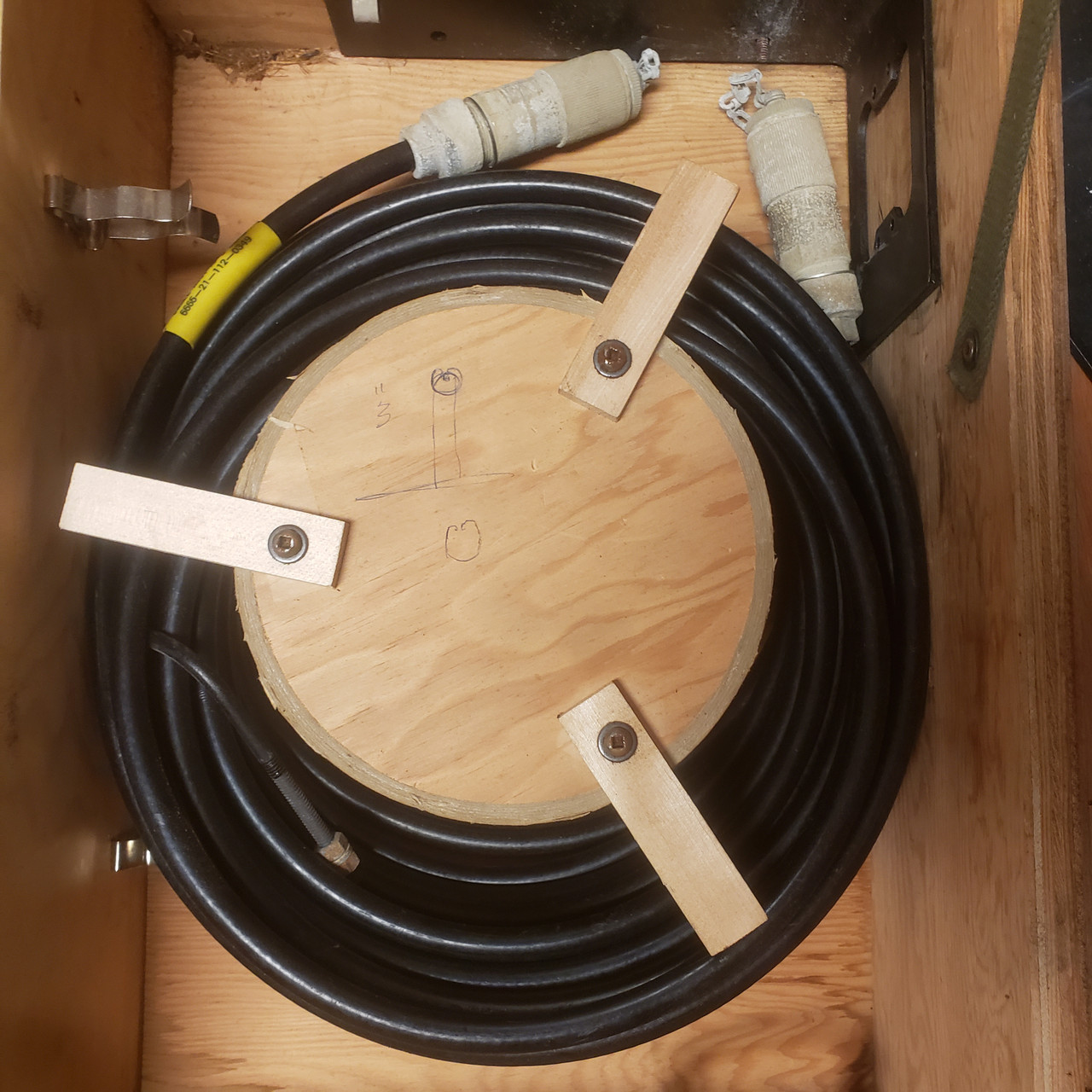 Canadian Armed Forces Remote Monitoring Radiacmeter IM-5015 - Hero Outdoors