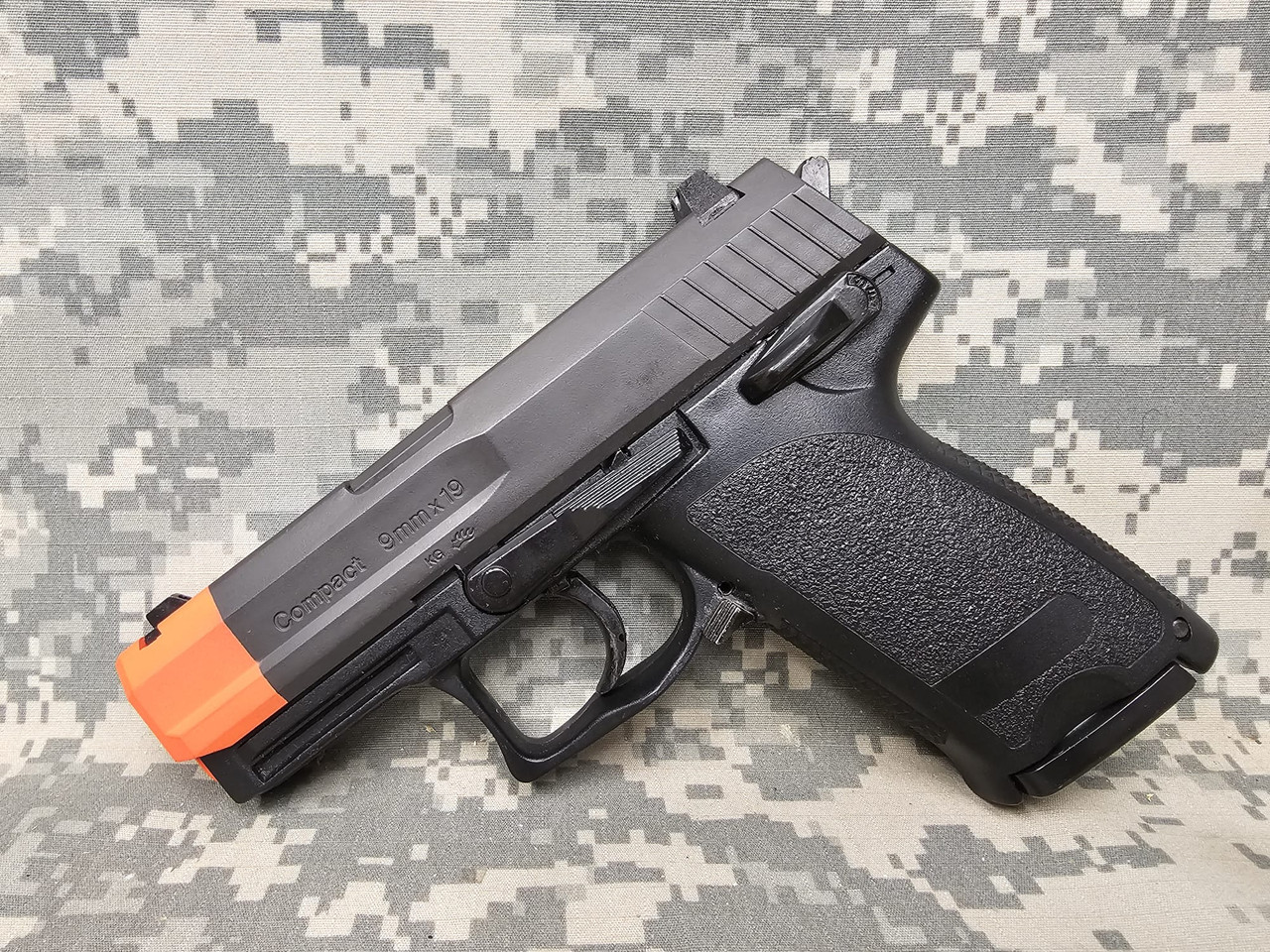 HFC H&K USP Compact Airsoft Gas Blowback - USEDⓈ - Hero Outdoors
