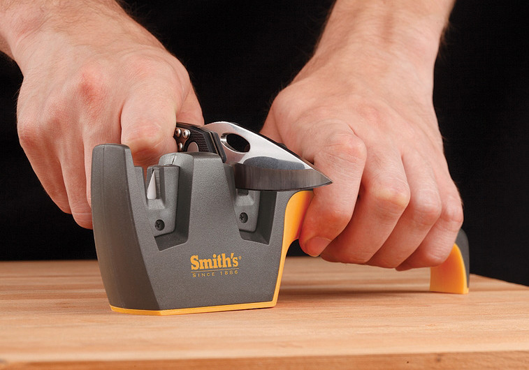 Edge Pro Pull-Thru Sharpener - Hero Outdoors