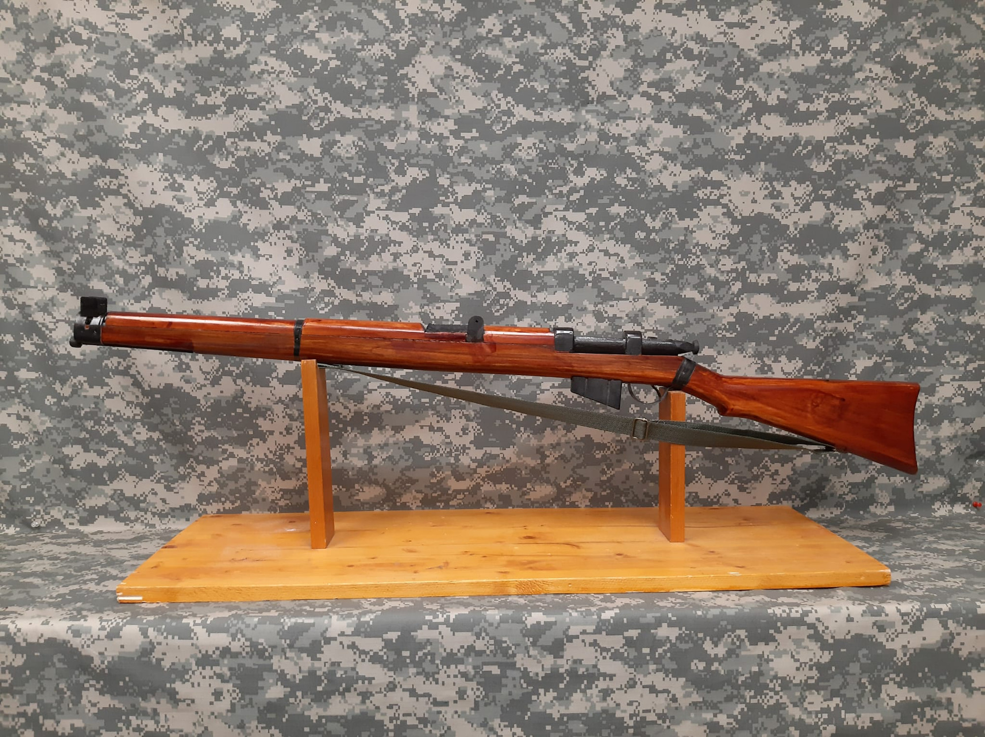 Hand Crafted Wood No4 Lee Enfield Parade Rifle - Hero Outdoors
