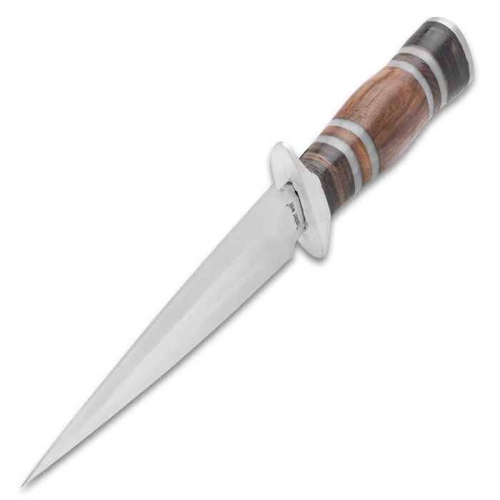 Timber Wolf Fur Trapper Dagger w/Sheath - Hero Outdoors