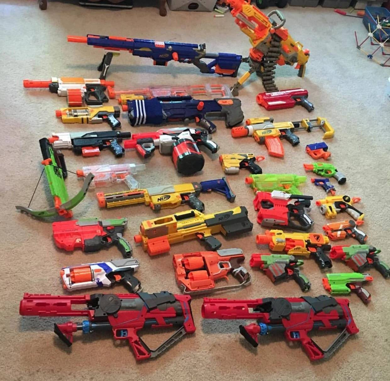 Assorted Nerf Collection Used -30 Piece LOT - Hero Outdoors