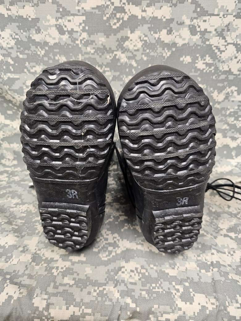 Canadian Armed Forces Mickey Mouse Boots - 3 Regular - Hero Outdoors