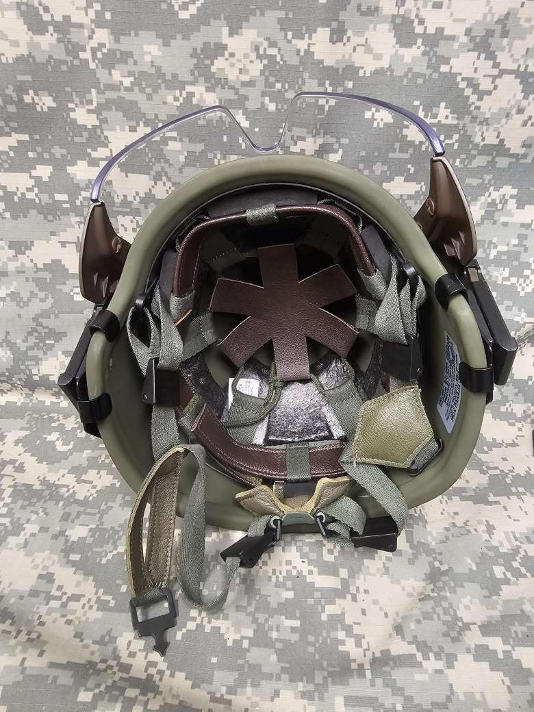 Canadian Armed Forces Kevlar Helmet CG634 w/ Revision Flip Down Visor ...