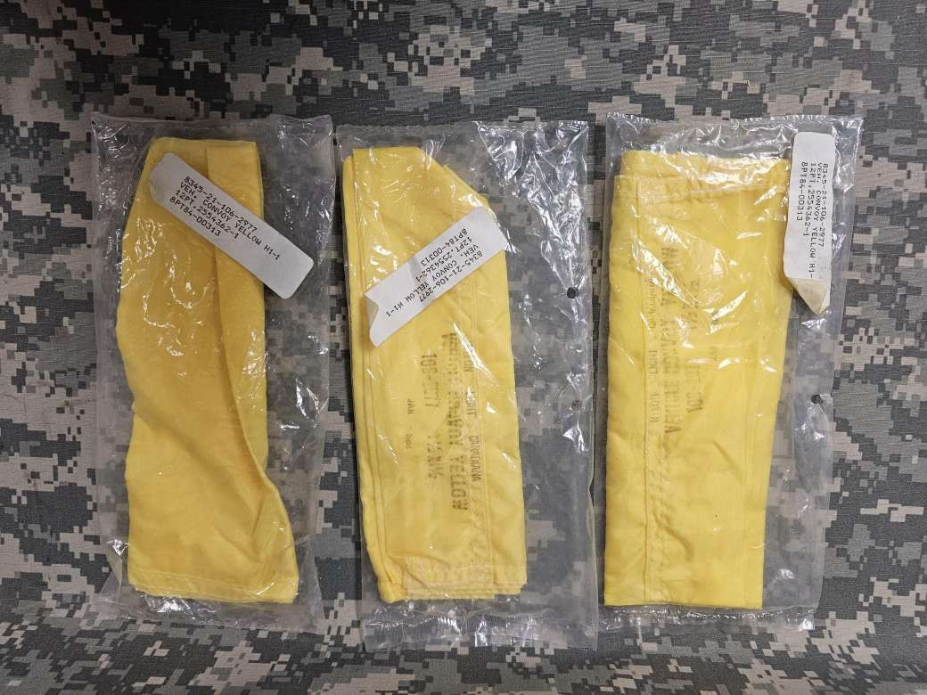 Canadian Armed Forces Yellow Convoy Marker Flags - Hero Outdoors