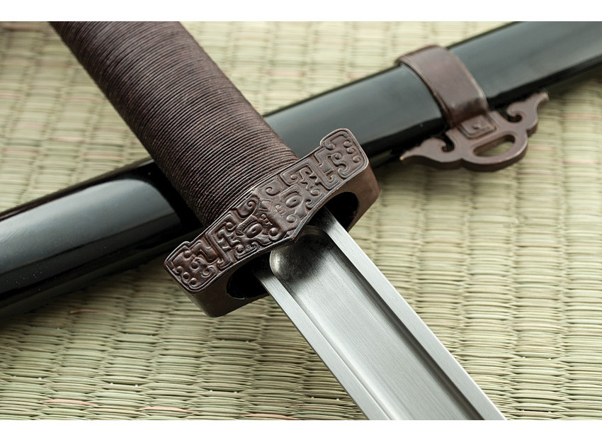 Gluttony Two Hand Sword - Hero Outdoors