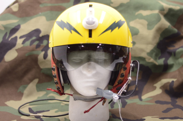 Canadian Armed Forces Tactical Helicoper Helmet - Hero Outdoors