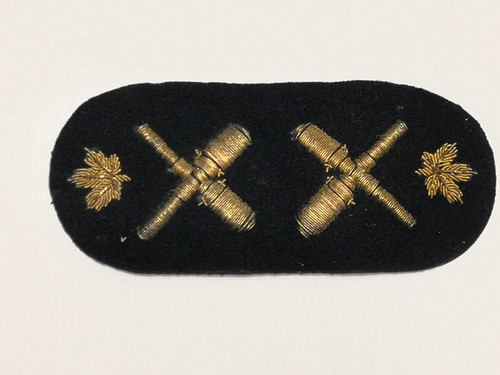 Royal Canadian Navy Gunnery Instructor Bullion Collar Trade Badge
