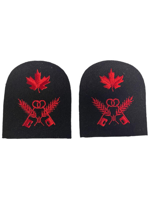 Royal Canadian Navy Steward Trade Shoulder Badge Set