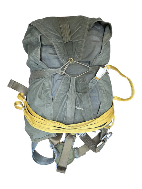 U.S. Armed Forces Free Fall Parachute (I)
