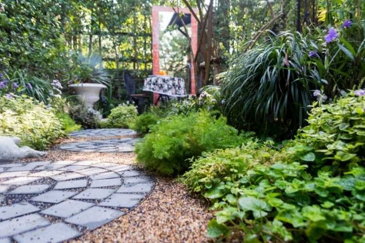 Top 8 small garden planting ideas - Direct Plants