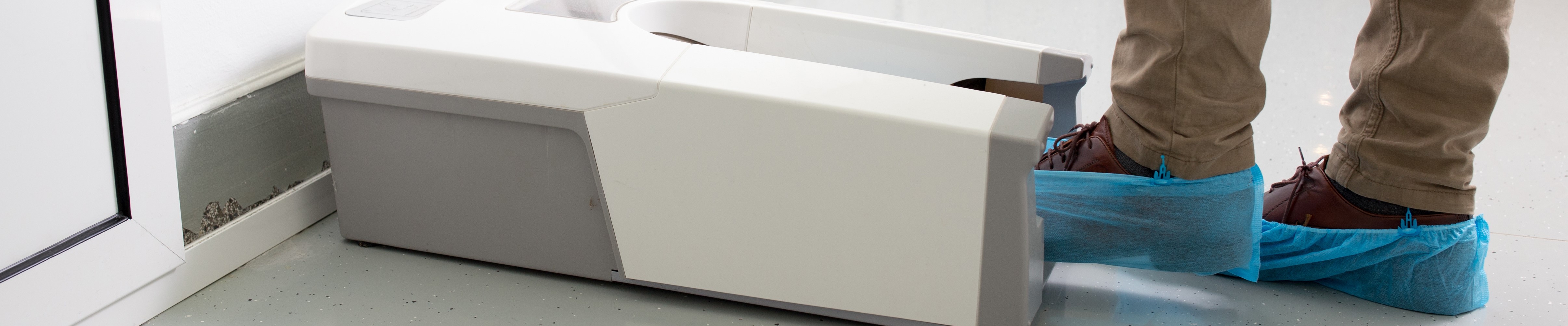 Motorized Shoe Cleaners With HEPA Filters | Cleanrooms, Labs