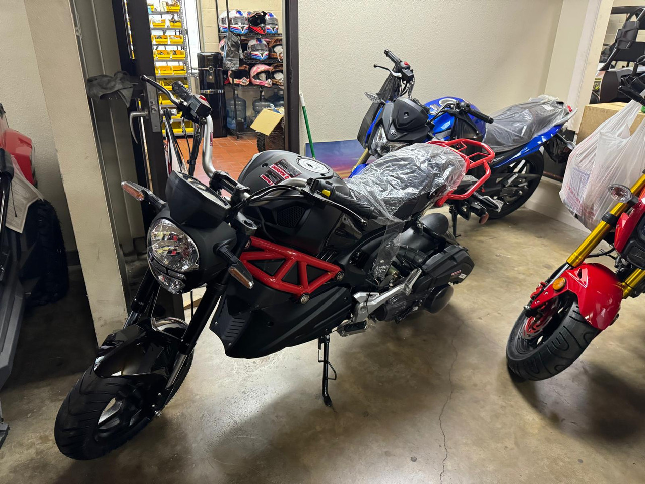 Display Model Vitacci ROCKET 150CC SPORT BIKE, 4 Stroke, Single Cylinder