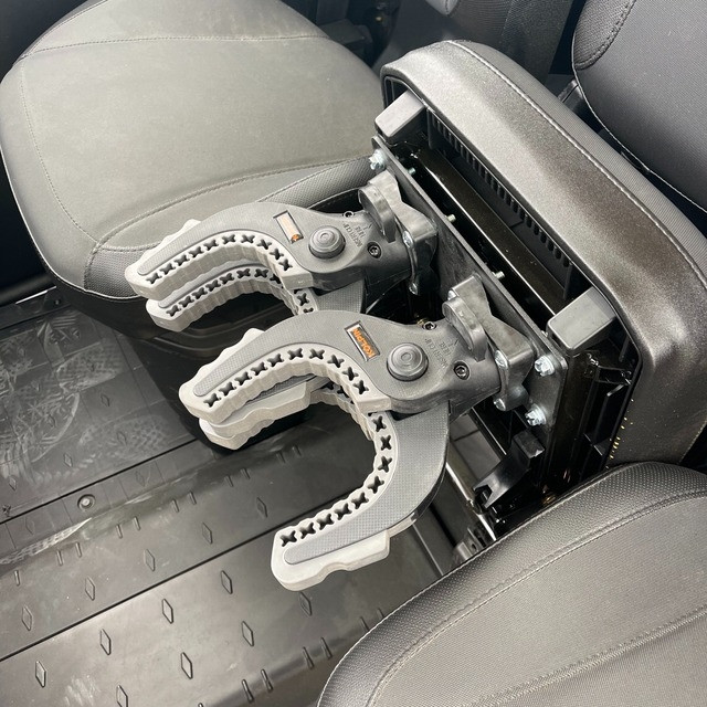 Defender Middle Seat Rifle Mount | Ranch Armor RK12-SSS