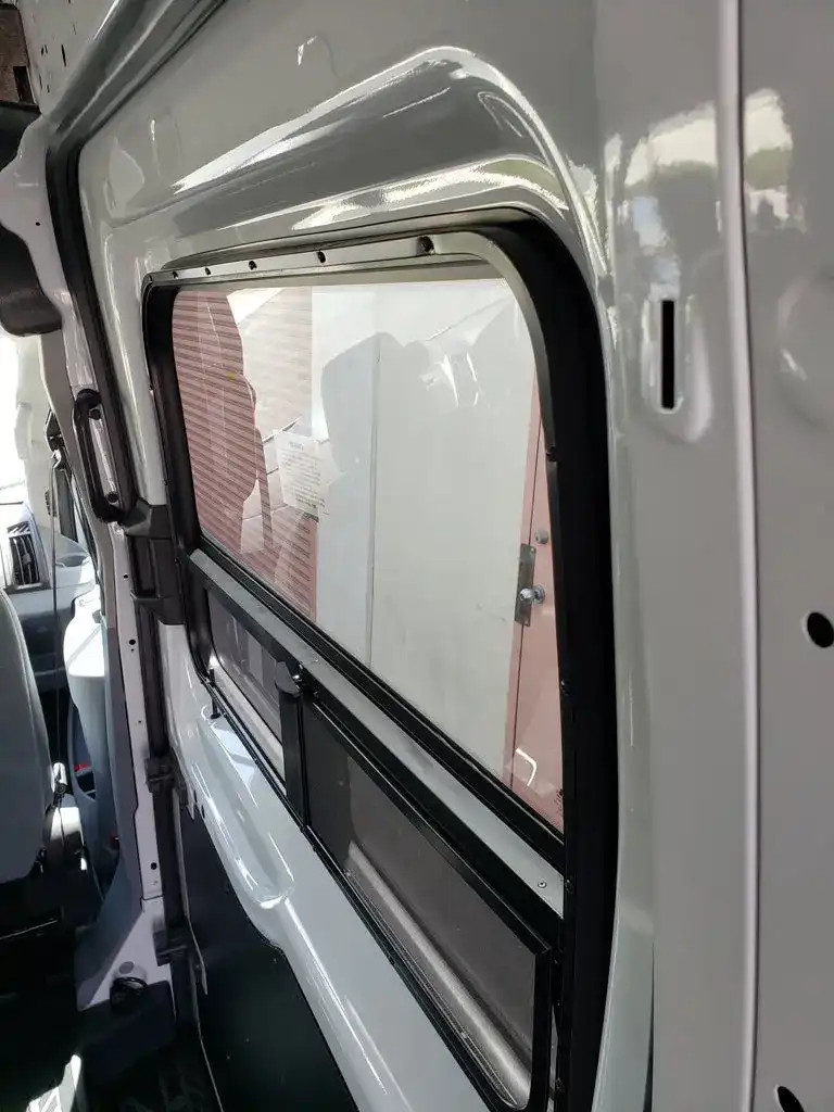 CRL FW293R T-Vent Van Window - Transit Van