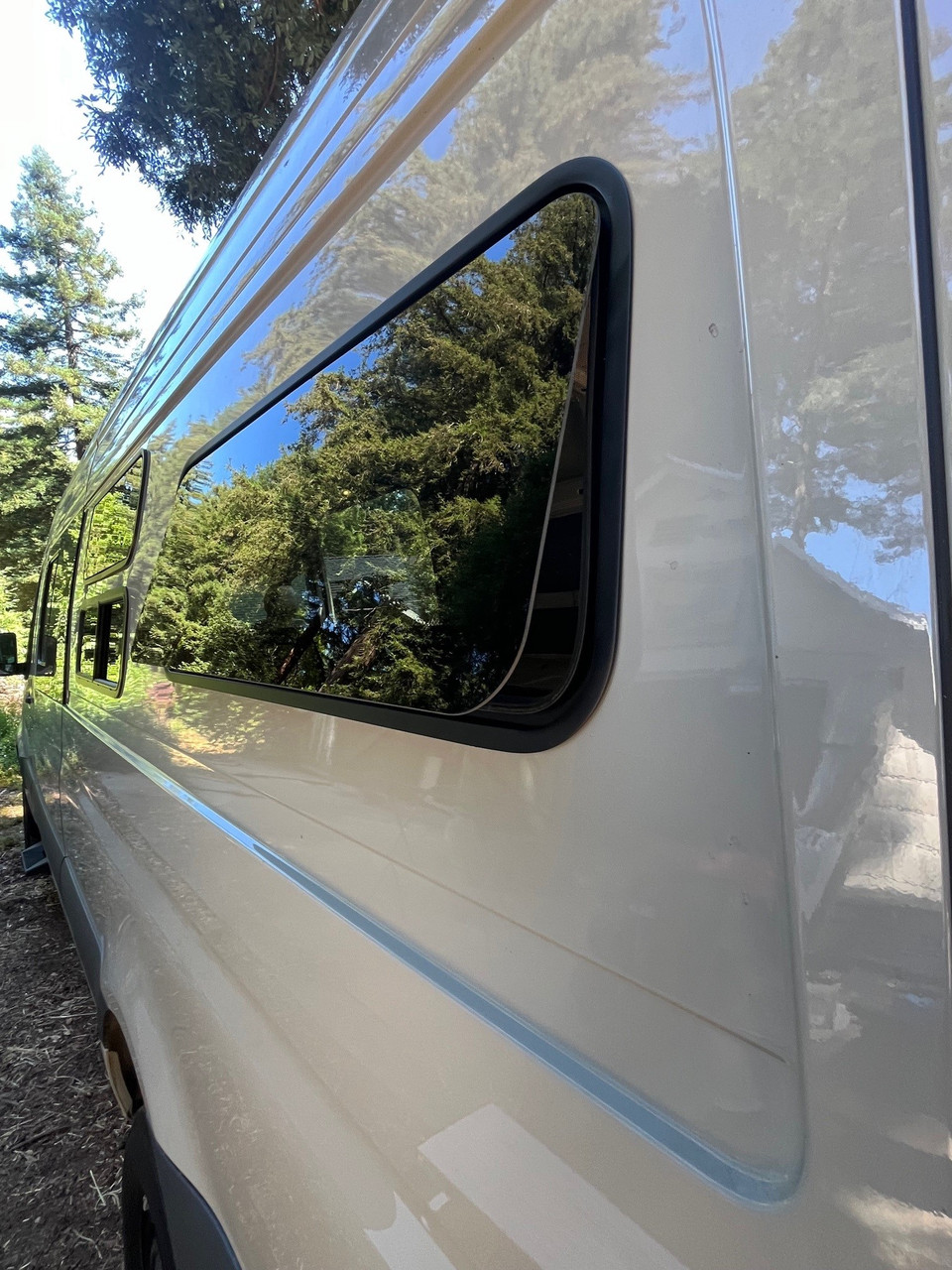 VWD Premium Awning Van Bunk Window - Universal Fit for Camper Vans ...