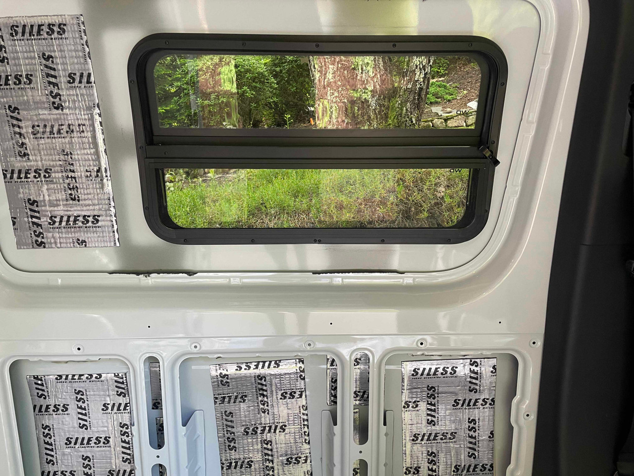 VWD Universal Camper Van Split-Awning Window - Perfect for Van ...