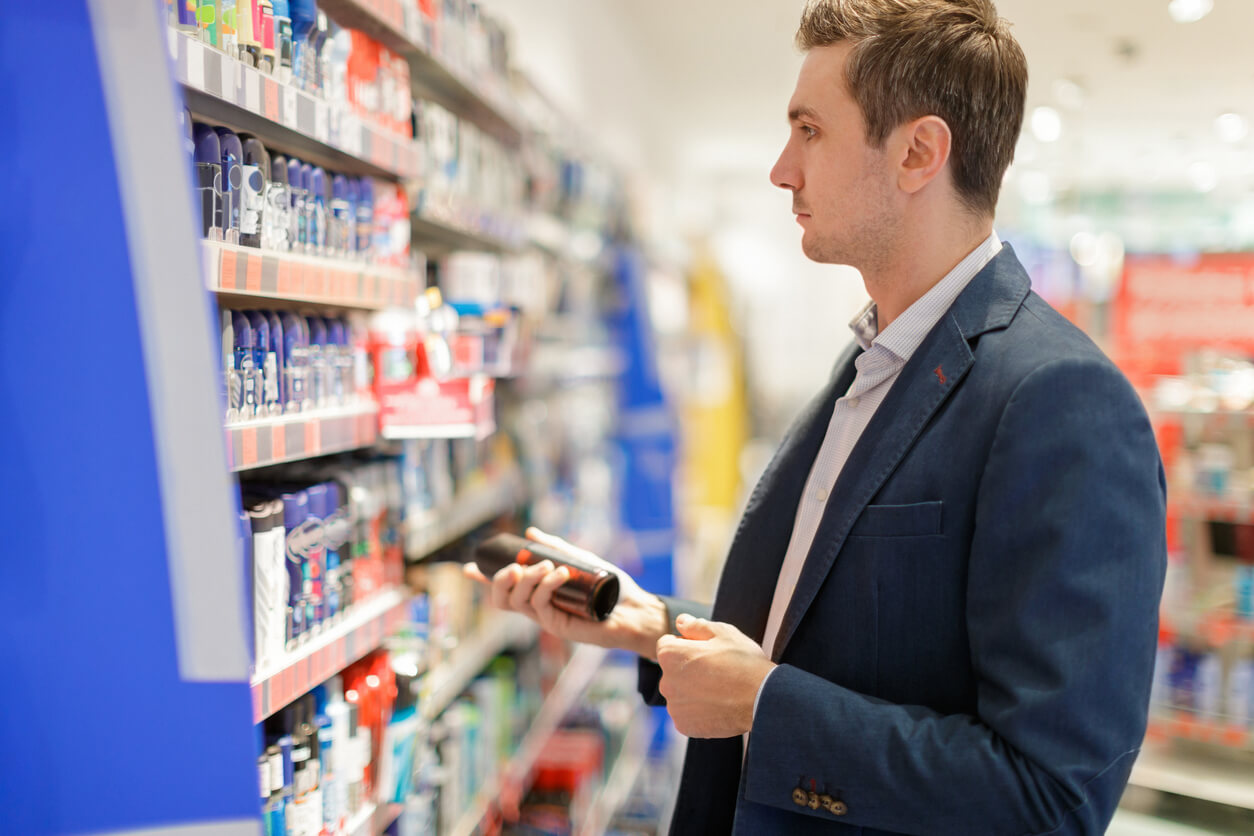 7 Best Deodorants for Men To Boost Your Confidence - Thompson Tee