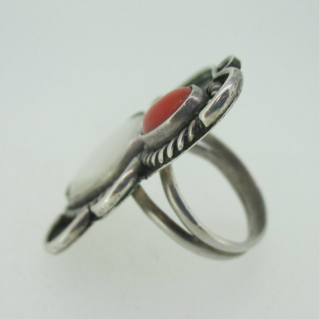 Sterling Silver Mother of Pearl Southwest Ring Size 6.5