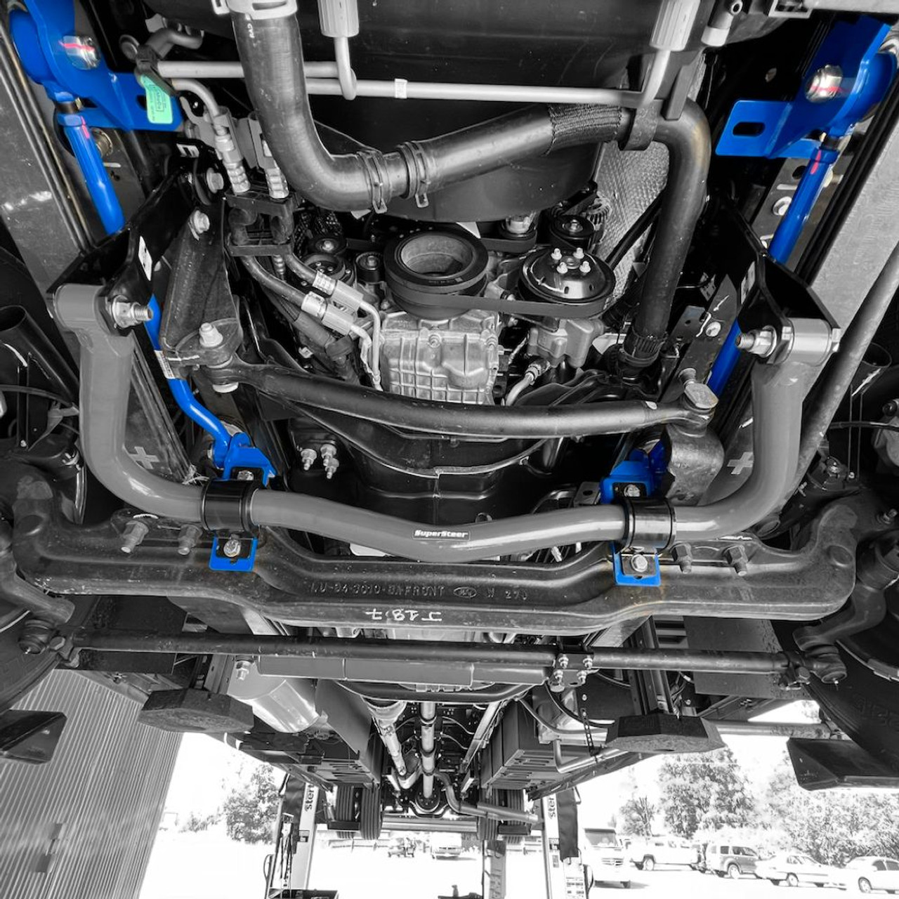 SuperSteer® SS404RR Radius Rods for Ford F53 V8 16-26k GVWR 2020+