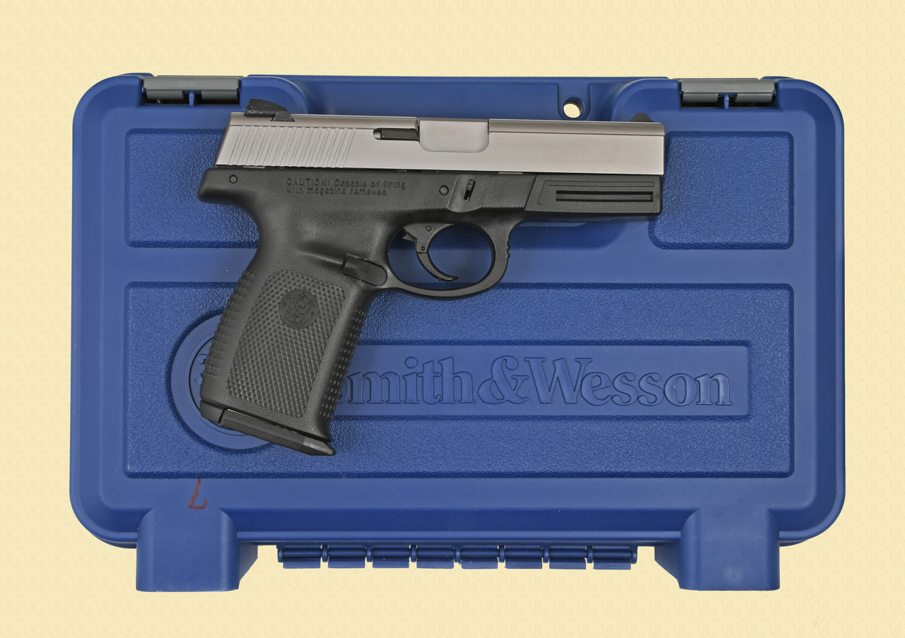 SMITH & Wesson SW9VE - C67163 - Simpson Ltd