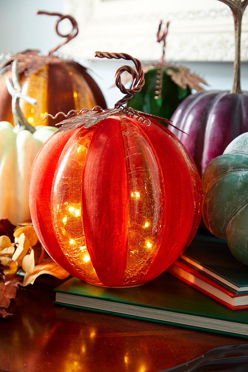 Halloween Decorations | Decorator's Warehouse