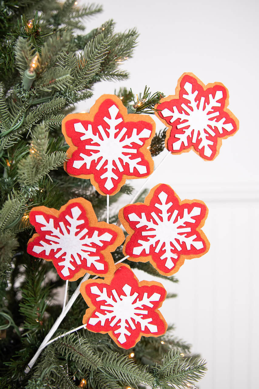 26” Iced Red and White Snowflake Spray - Decorator's Warehouse