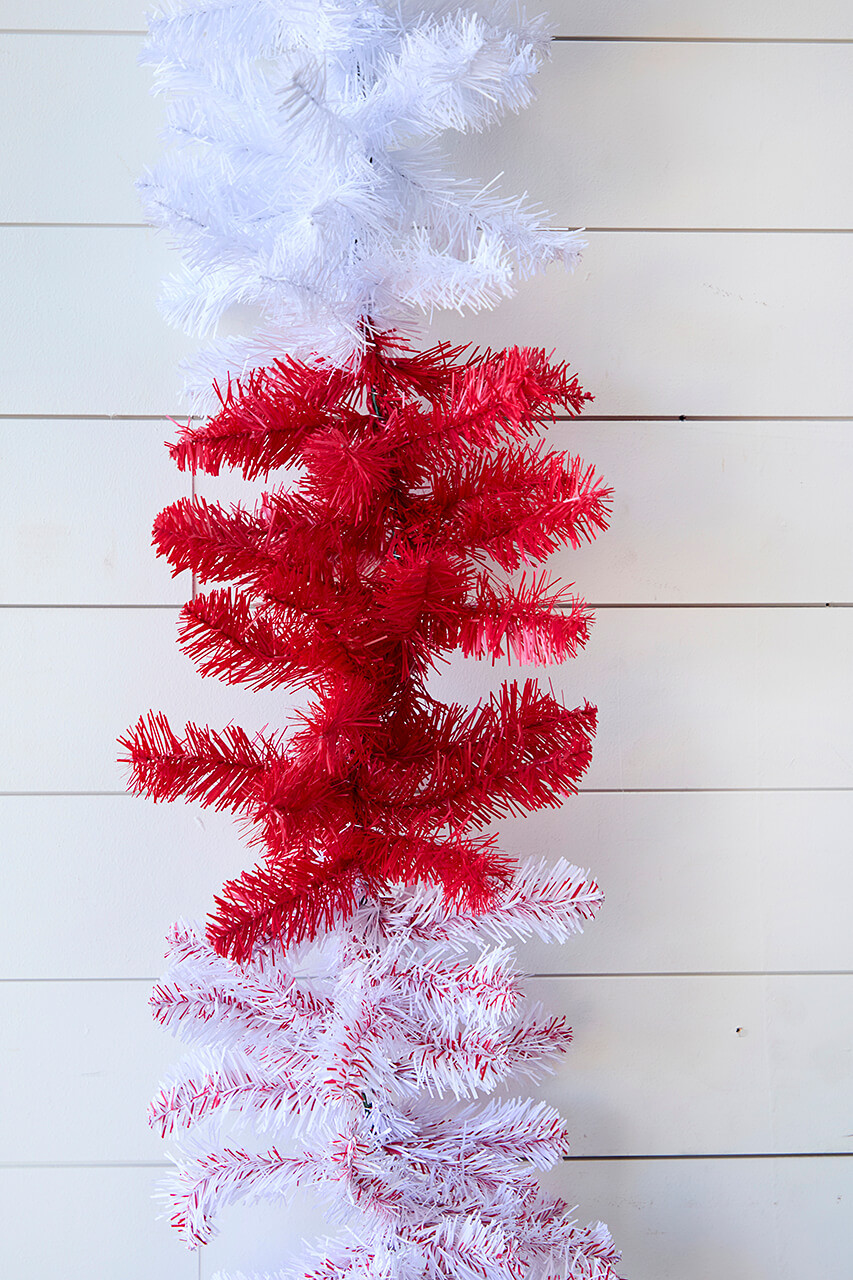 9'x12" Caprico Red/White Garland - Decorator's Warehouse