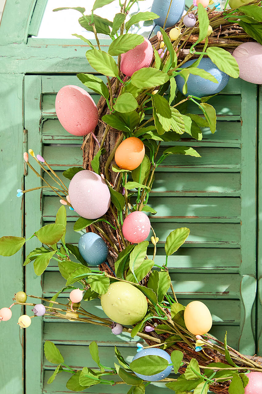 16" Egg Wreath - Decorator's Warehouse