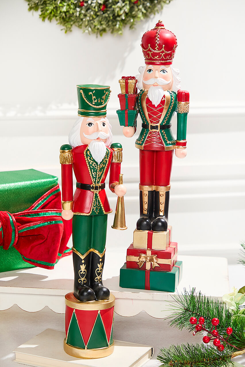 19" Resin Nutcracker - Decorator's Warehouse