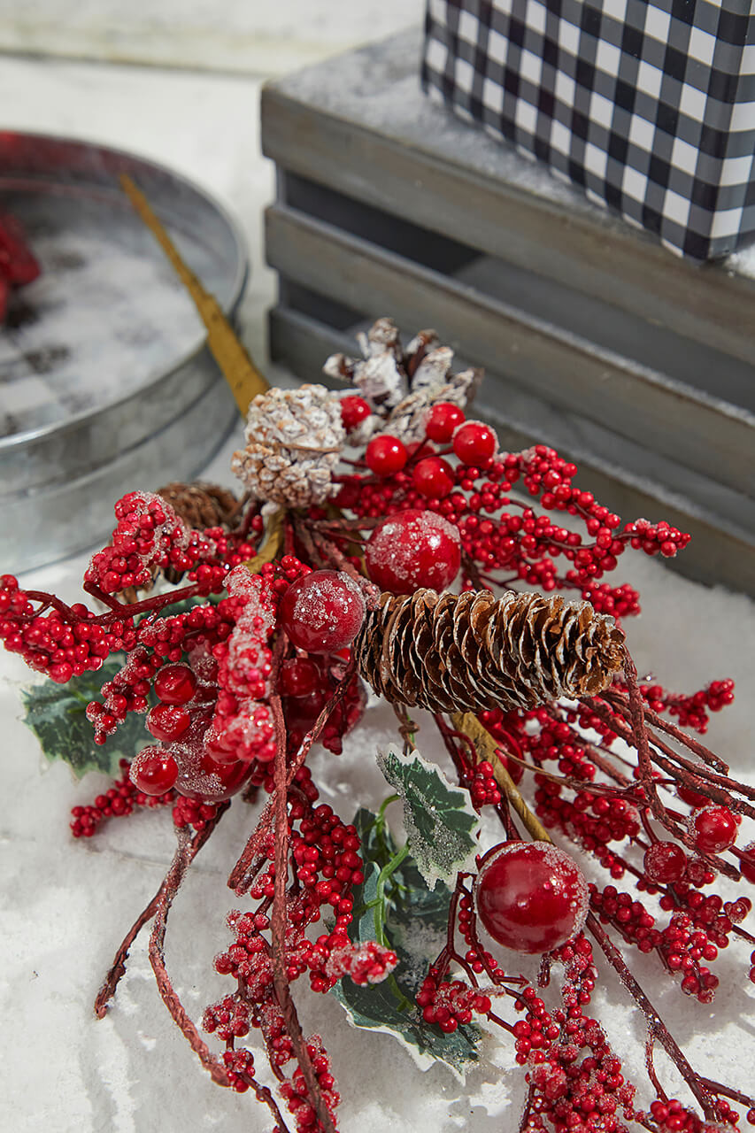 20" Iced Berry Cone Spray - Decorator's Warehouse