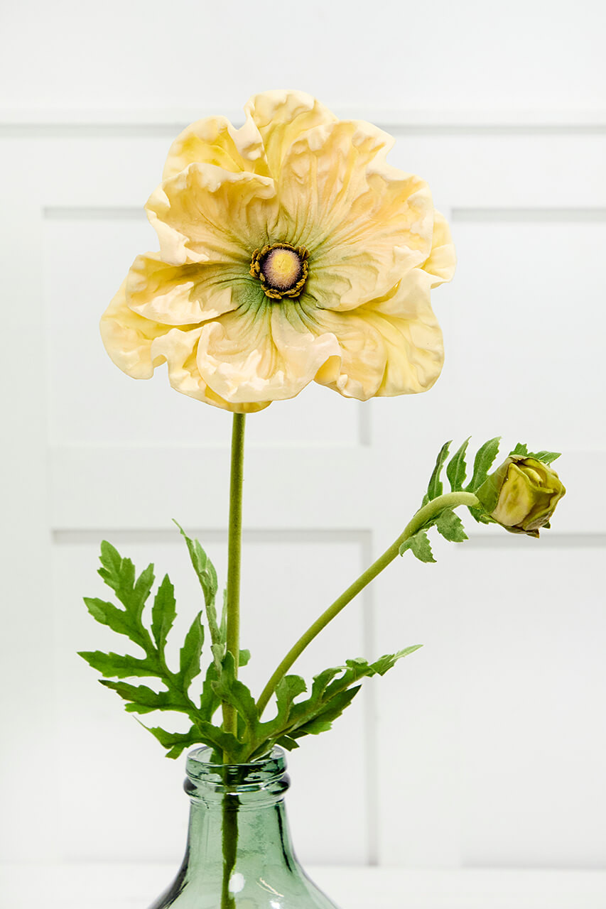 29" Giant Ranunculus Stem - Decorator's Warehouse