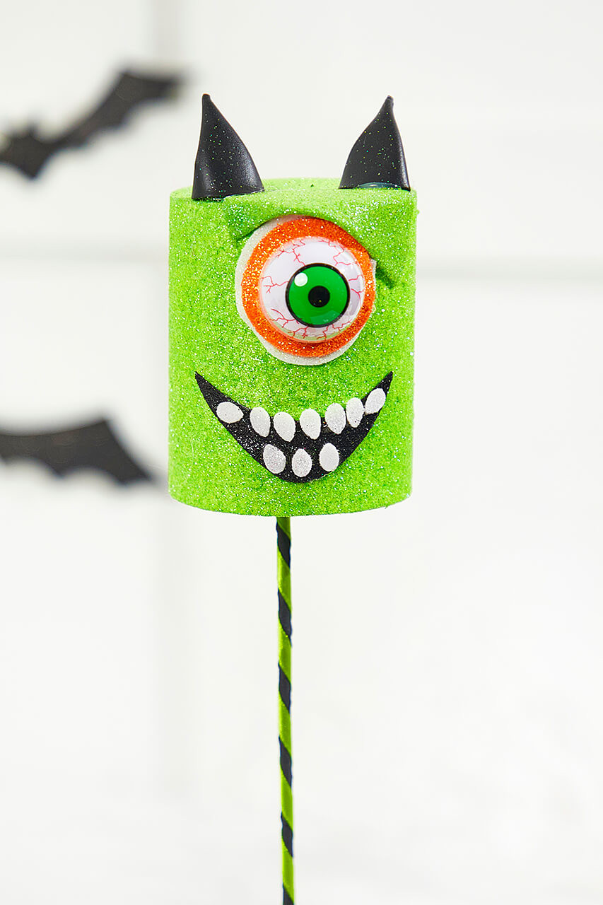 Halloween Decorations & Halloween Home Decor - Venom & Vines Collection ...