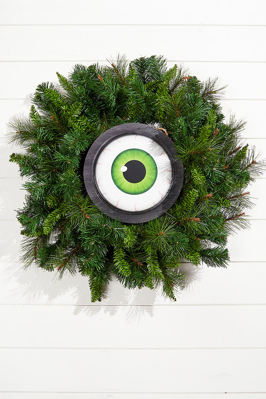 10.5" Eyeball Dome Sign - Decorator's Warehouse