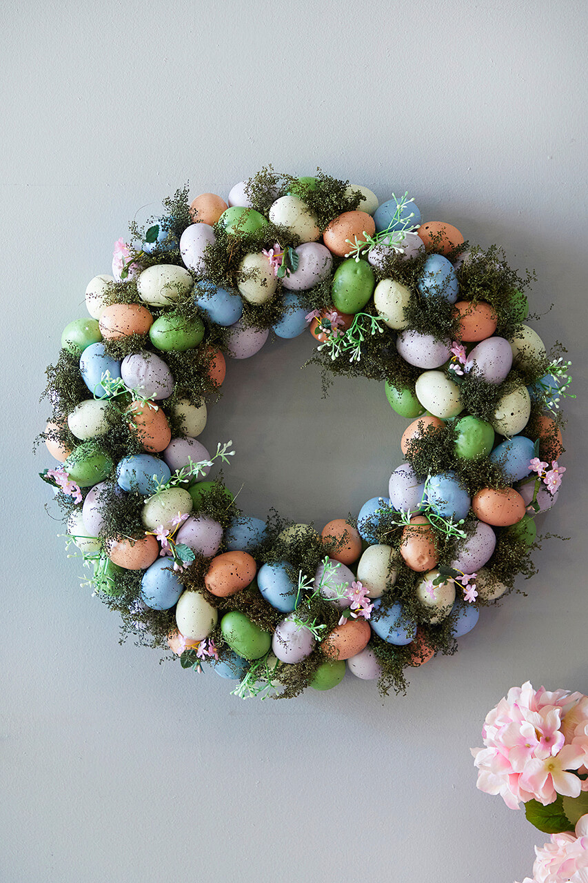 15.75" Easter Egg With Flowers Wreath - Decorator's Warehouse