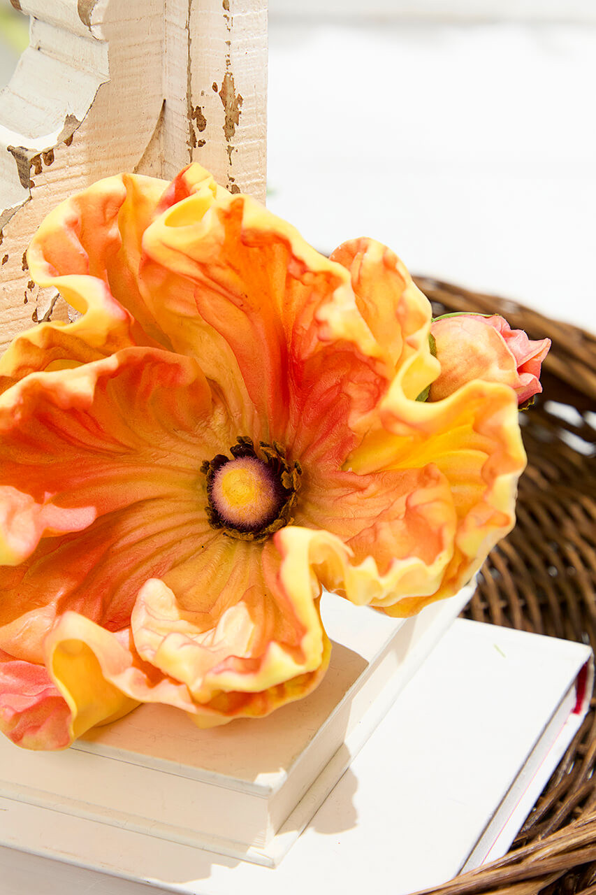 29" Giant Ranunculus Stem - Decorator's Warehouse