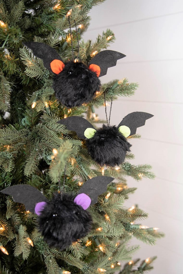 5” Plush Black Bat Ornament - Decorator's Warehouse