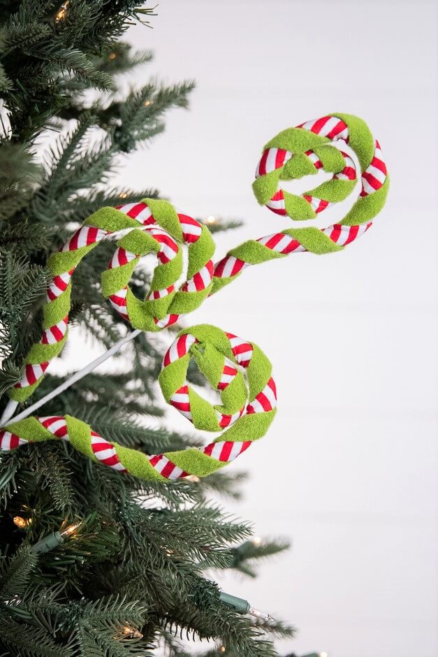 24” Green Peppermint Edge Round Poinsettia - Decorator's Warehouse