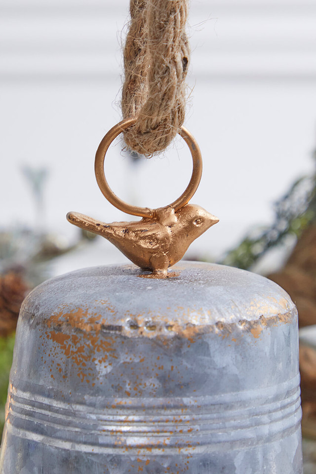 8.5” Metal Bell with Bird - Decorator's Warehouse