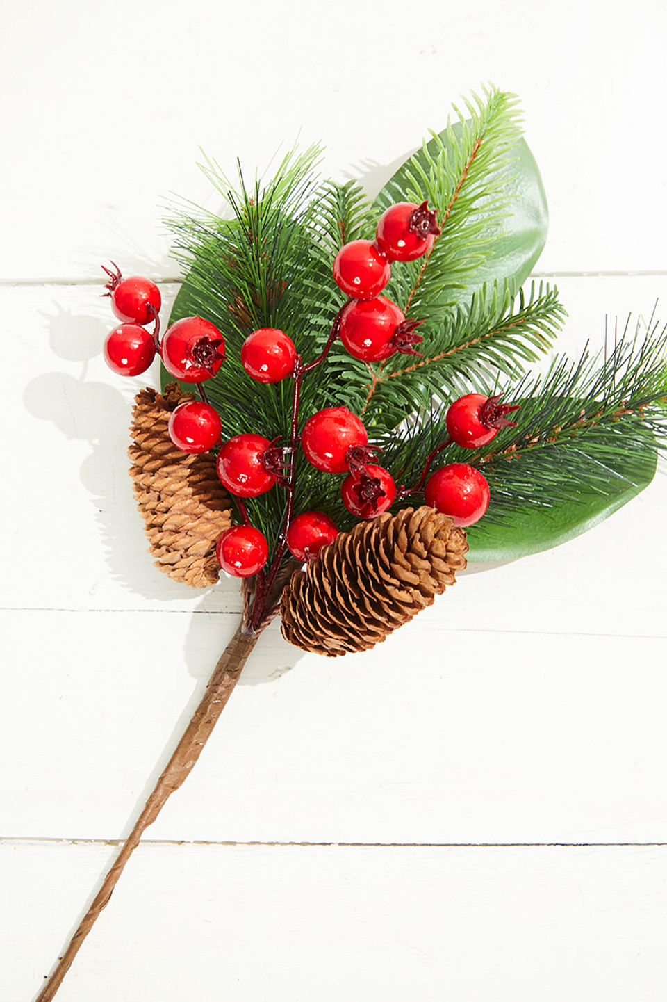 16" Magnolia Leaf Berry Cone Pick - Decorator's Warehouse