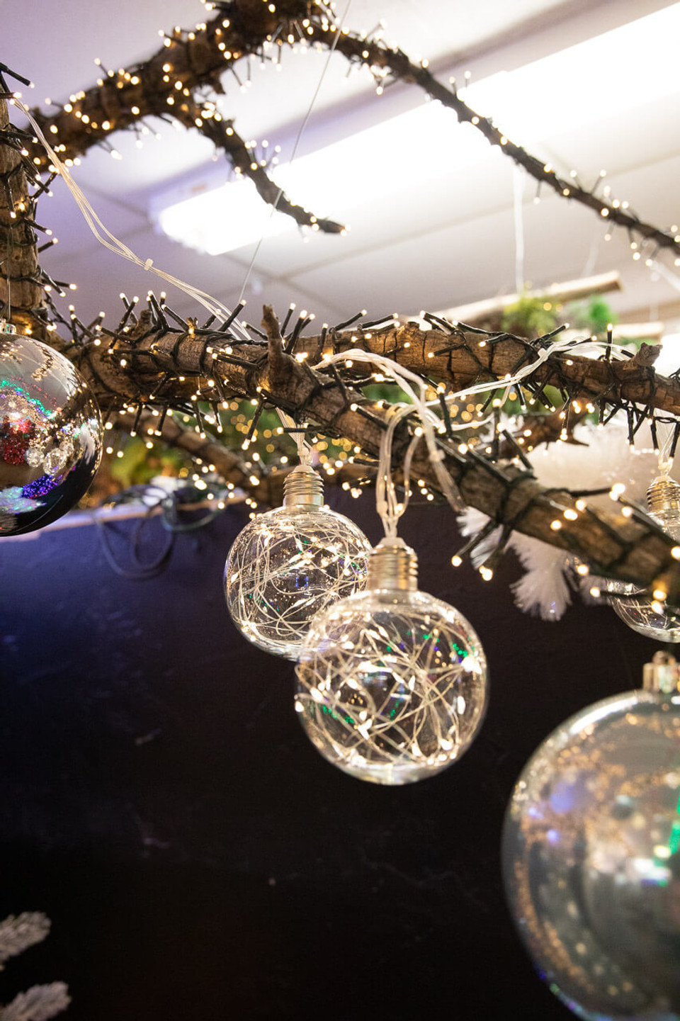 LED String Lights with Clear Balls - 4” Orbs - Decorator's Warehouse