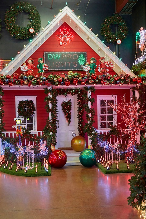Guide to Outdoor Christmas Lights with DW Pro Lights - Decorator's ...