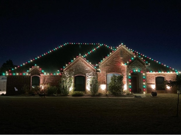 Lighting Your Home’s Ridgeline for an Eye-Catching Look - Decorator's ...