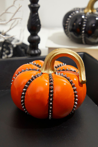 5" Resin Halloween Pumpkin with Spikes - Decorator's Warehouse