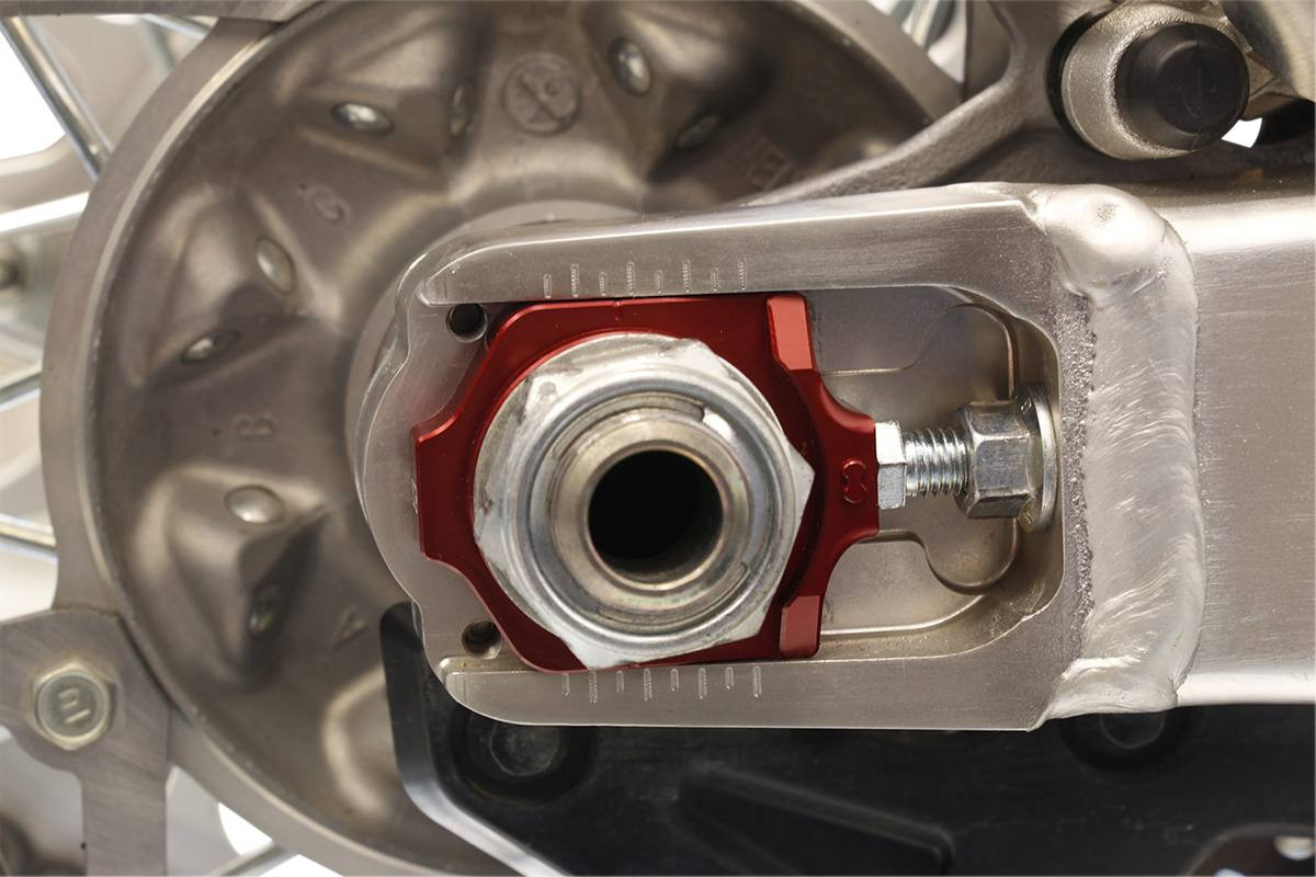 Works Connection - 17-225 - Elite Axle Block - Red - Honda