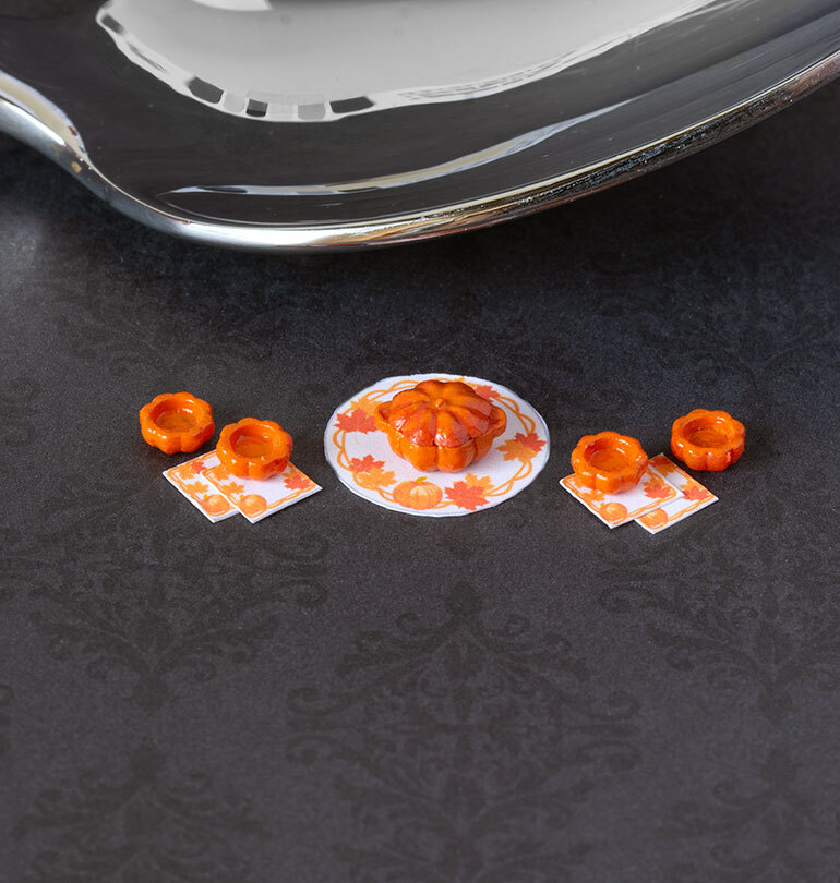 True2Scale | Dollhouse Miniature Kits in quarter scale & 1" scale