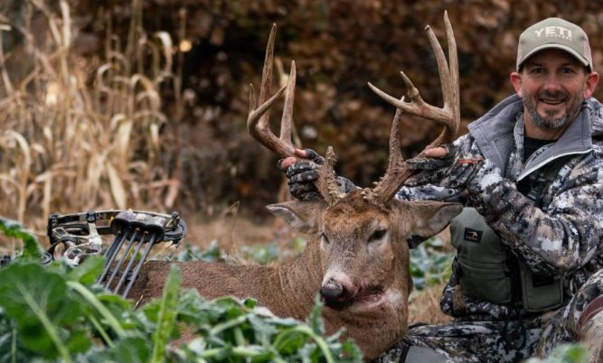 STRUCTURE AND DECOYS IN FOOD PLOTS - Montana Decoy