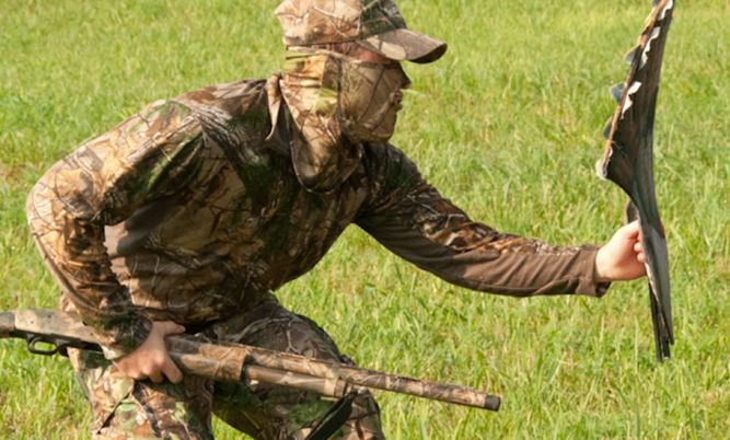 TURKEY REAPING USING A DECOY - Montana Decoy