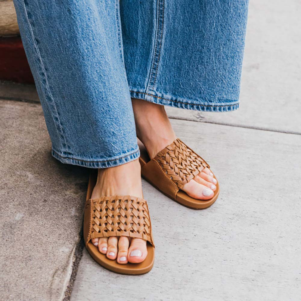 Women's OluKai Kamola Woven Slide Sandal | Eagle Eye Outfitters